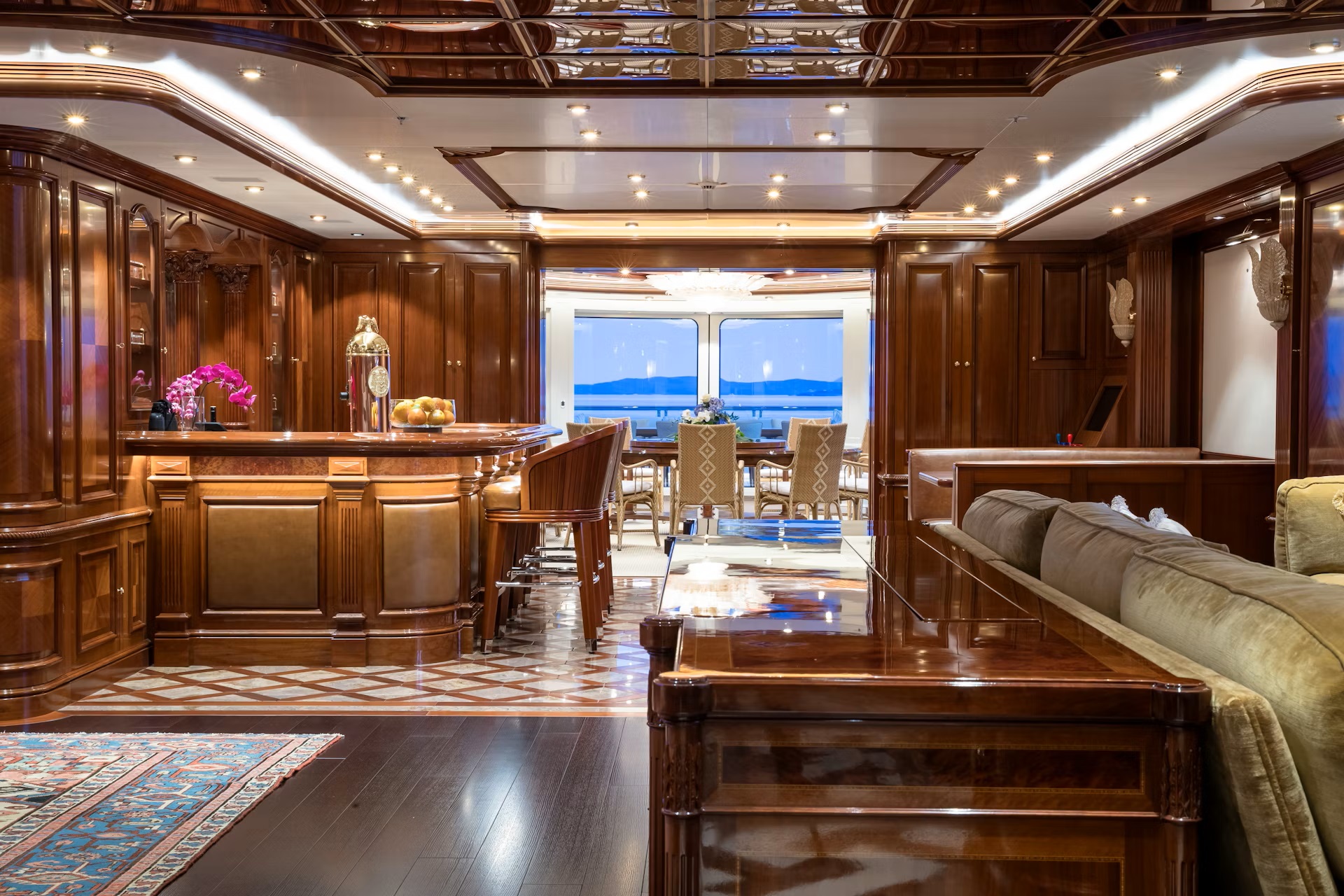 Yacht STARFIRE, Lurssen | CHARTERWORLD Luxury Superyacht Charters